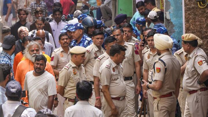 seelampur stabbing situation after the murder of Kunal Lady don Zikra ...