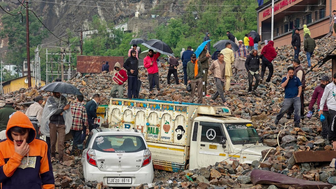 Jammu And Kashmir Flash Floods: Ramban Reels Under Landslides Triggered By Heavy Rain, 3 Killed ...