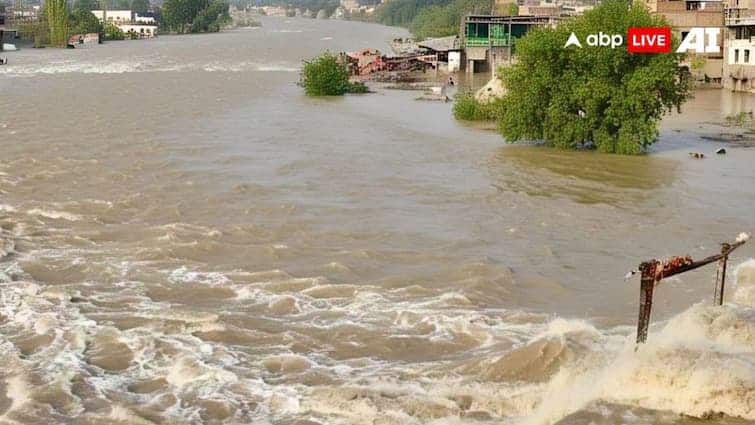 India Releases Water in Jhelum River, Flood Emergency in Pakistan's ...