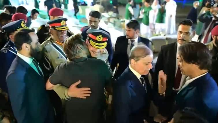 shahid afridi controversy asim munir kiss comment enemy lesson | VIDEO: શાહિદ આફ્રિદીએ પાકિસ્તાન ...