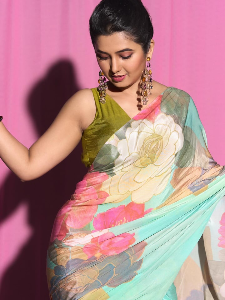 actress prajkata mali shared new look in red lehenga see her latest ...