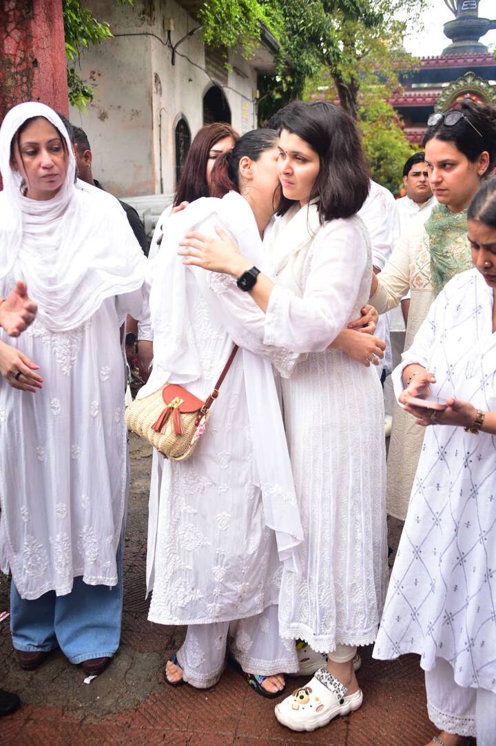 mannara chopra father raman rai handa last rites actress seen crying ...