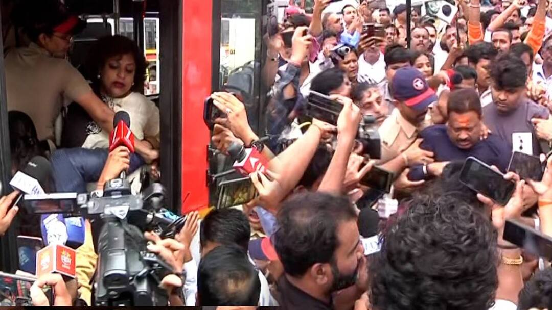 Mira Bhayandar MNS Morch mns morcha police swing into action The dispute escalated two buses ...