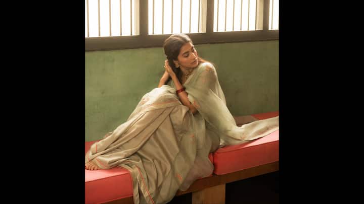 Pooja Hegde’s 8 Most Stunning Saree Looks To Inspire Your Rakhabandhan ...