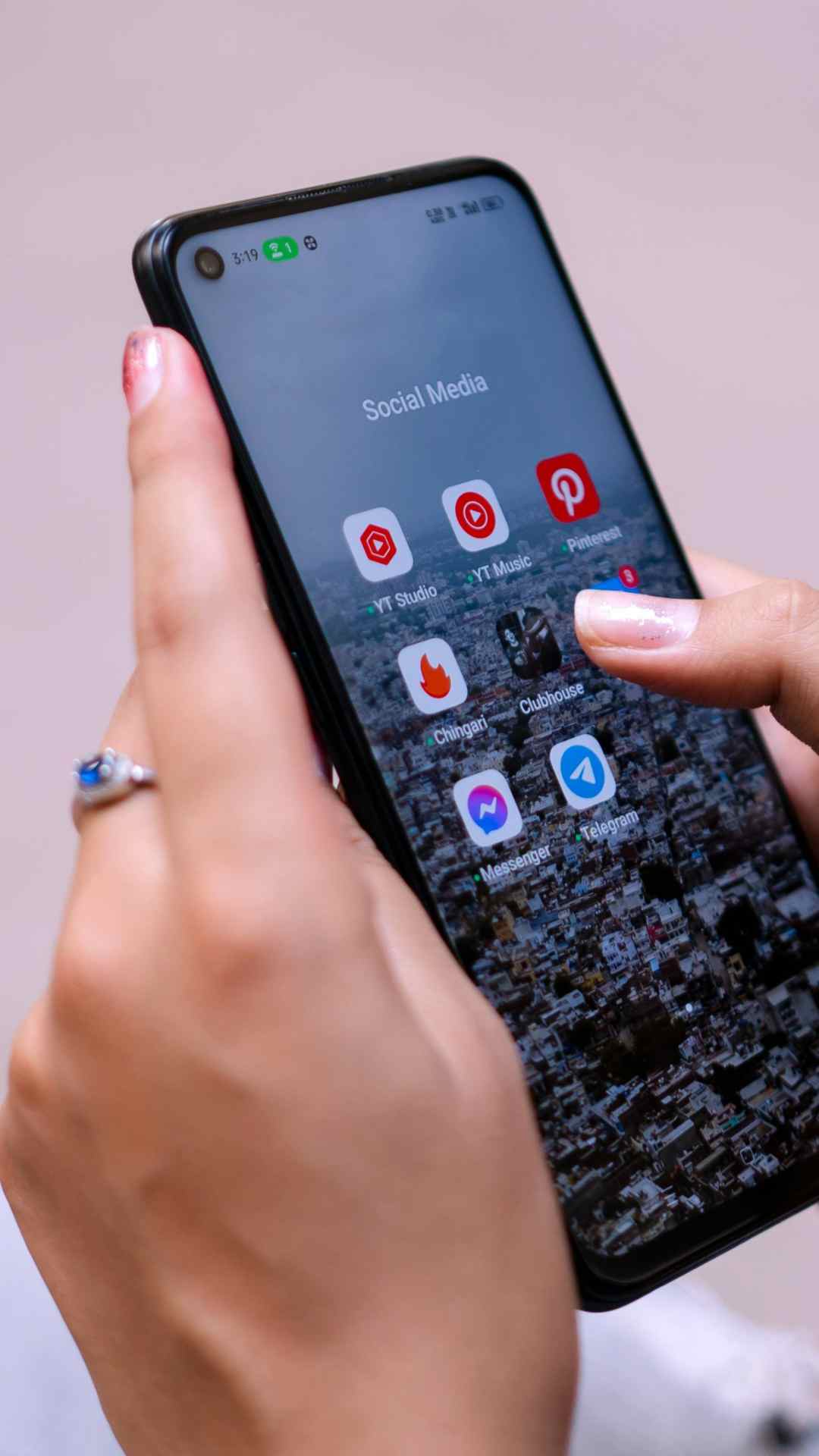 फोन स्लो हो गया है? ऐसे बढ़ाएं स्पीड